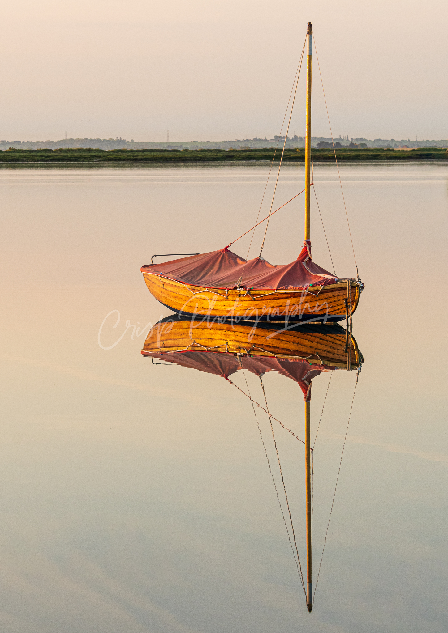 Wooden Boat reflections, Heybridge Basin - Crisp Photography